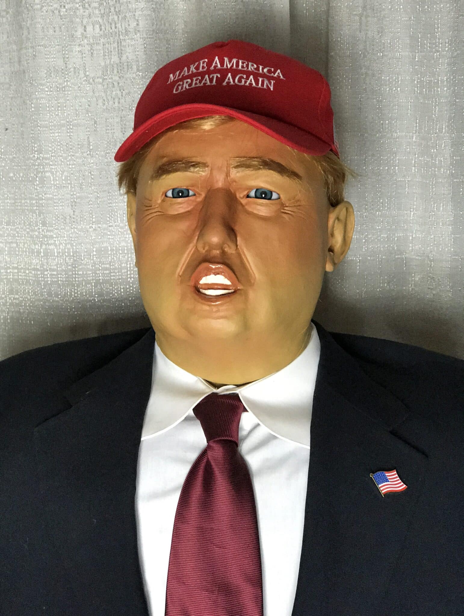 Sitting Trump Character (Non-Animated) - Characters Unlimited